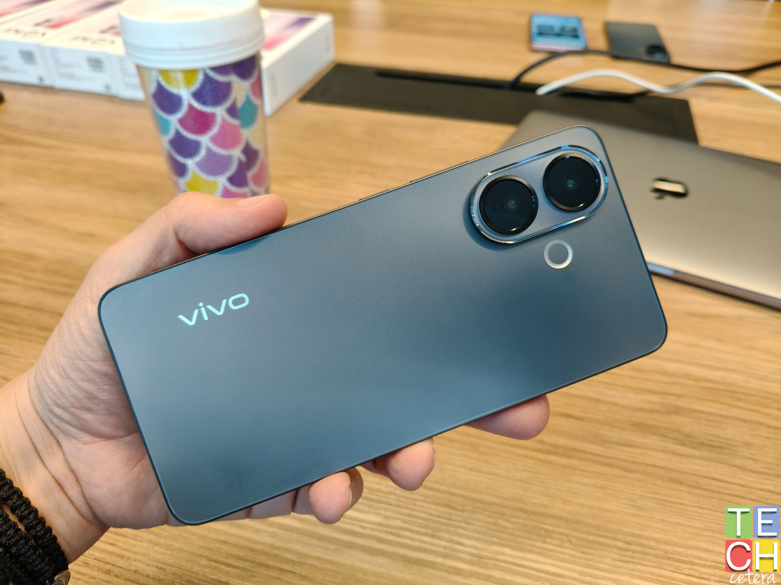 Vivo V60 Lite: primeras impresiones | Techcetera